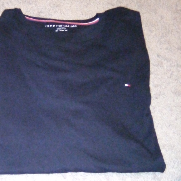 Tommy Hilfiger | Shirts | Mens Tommy Hilfiger Tee Shirt | Poshmark